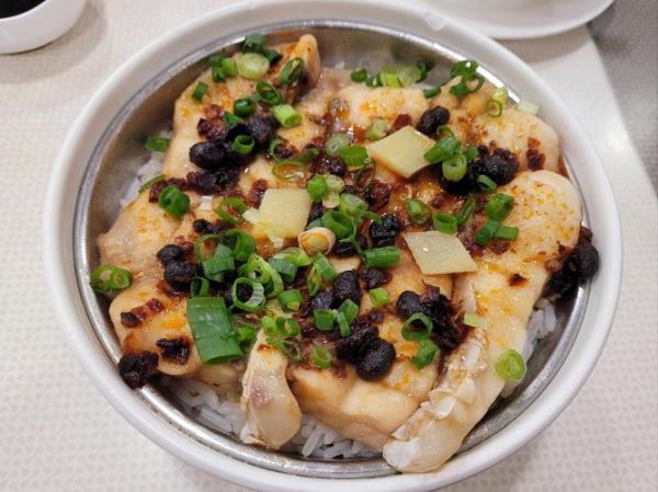 蒸大米饭配什么菜好吃_家常下饭菜推荐-第1张图片-山城妙识