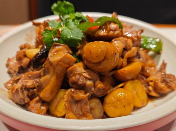 板栗炒鸡肉怎么做好吃_板栗炒鸡肉的家常做法-第3张图片-山城妙识