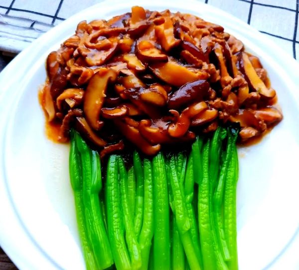 香菇广东菜心怎么做_香菇菜心焯水几分钟-第1张图片-山城妙识