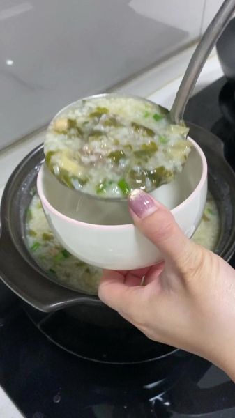 咸肉菜饭骨头汤怎么做_咸肉菜饭骨头汤的家常做法-第1张图片-山城妙识
