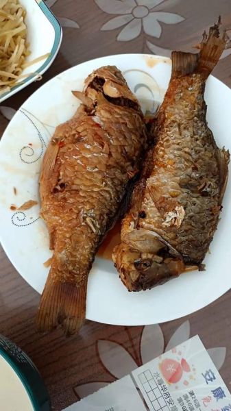 鲫鱼糟鱼的家常做法_鲫鱼糟鱼怎么做不腥-第1张图片-山城妙识