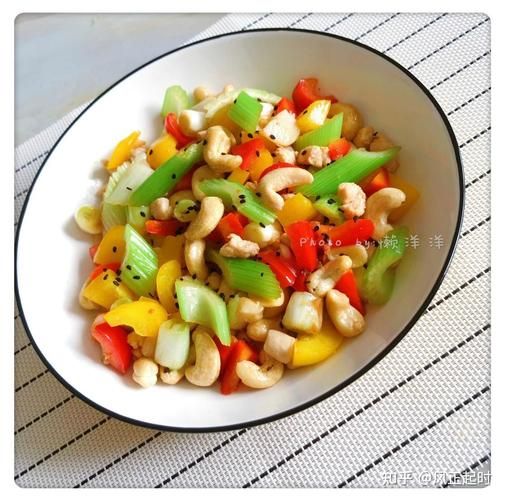 腰果鸡丁怎么做_腰果鸡丁需要焯水吗-第1张图片-山城妙识