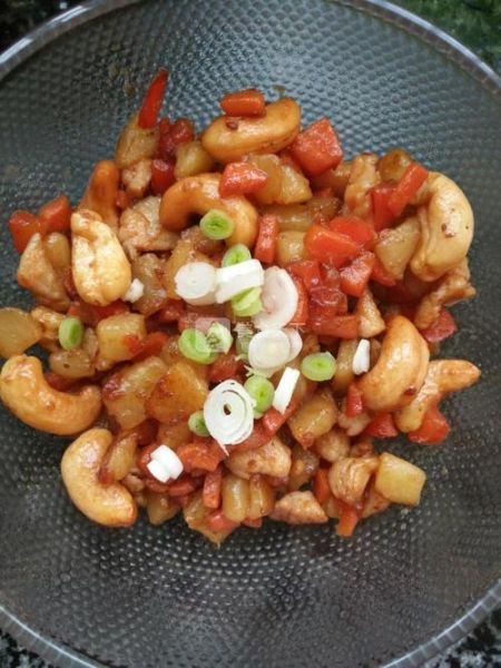 腰果鸡丁怎么做_腰果鸡丁需要焯水吗-第3张图片-山城妙识