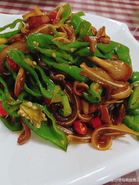 爆炒猪耳朵怎么做_爆炒猪耳朵需要焯水吗-第1张图片-山城妙识 爆炒猪耳朵怎么做_爆炒猪耳朵需要焯水吗-第1张图片-山城妙识