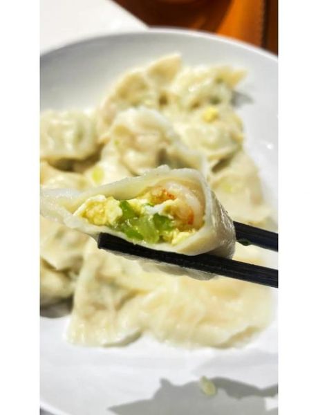 虾仁水饺馅儿怎么做_虾仁水饺馅儿怎么调才鲜嫩-第1张图片-山城妙识
