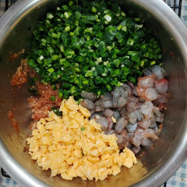 虾仁水饺馅儿怎么做_虾仁水饺馅儿怎么调才鲜嫩-第3张图片-山城妙识