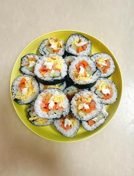 家里做寿司怎么做_寿司醋比例是多少-第1张图片-山城妙识 家里做寿司怎么做_寿司醋比例是多少-第1张图片-山城妙识