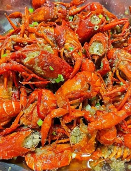 家庭版蒜蓉小龙虾怎么做_蒜蓉小龙虾需要焯水吗-第2张图片-山城妙识 家庭版蒜蓉小龙虾怎么做_蒜蓉小龙虾需要焯水吗-第2张图片-山城妙识