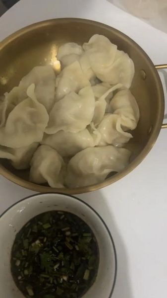 香菜饺子怎么调馅好吃_香菜饺子要不要焯水-第2张图片-山城妙识