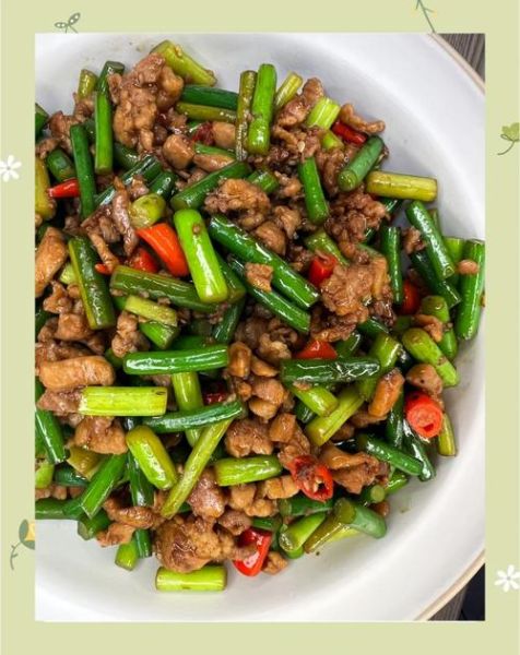 蒜苔炒肉末怎么做_蒜苔炒肉末需要焯水吗-第3张图片-山城妙识 蒜苔炒肉末怎么做_蒜苔炒肉末需要焯水吗-第3张图片-山城妙识