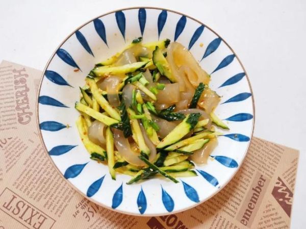 凉拌黄瓜拉皮怎么做_家常做法窍门-第1张图片-山城妙识