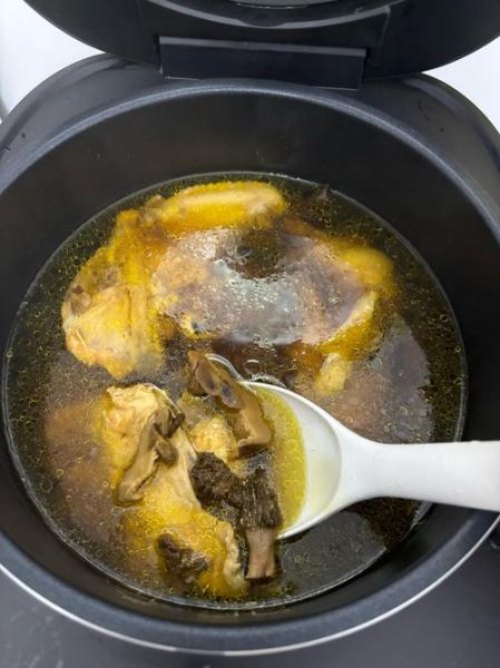 家常鸡汤怎么炖好喝_鸡汤去腥的5个技巧-第2张图片-山城妙识