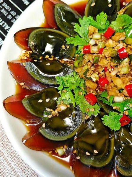 青椒凉拌皮蛋怎么做_皮蛋要不要先焯水-第2张图片-山城妙识