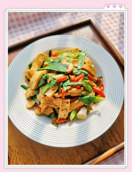 豆芽炒蒜苗怎么做_家常做法步骤详解-第3张图片-山城妙识