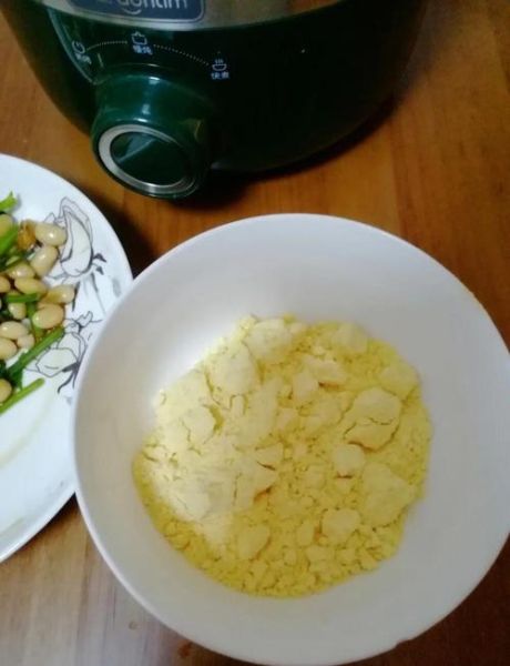 小米玉米面粥怎么做_小米玉米面粥要煮多久-第2张图片-山城妙识