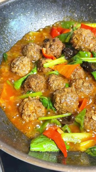 烧肉丸子怎么做_家常烧肉丸子做法窍门-第1张图片-山城妙识 烧肉丸子怎么做_家常烧肉丸子做法窍门-第1张图片-山城妙识