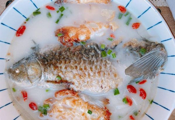 红枣炖鲫鱼汤的做法_孕妇能喝吗-第3张图片-山城妙识