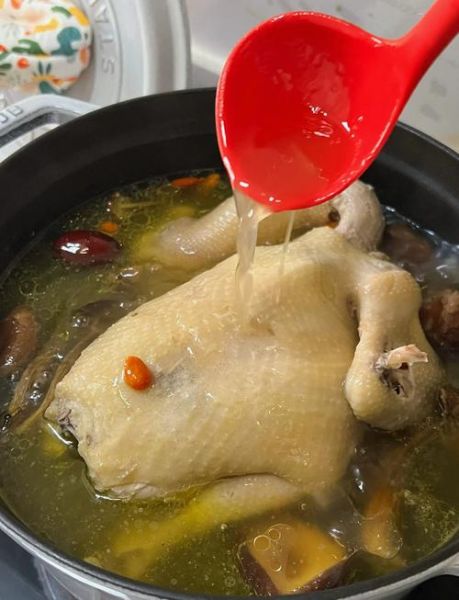 炖一整只鸡怎么做好吃_炖鸡不柴的秘诀-第2张图片-山城妙识 炖一整只鸡怎么做好吃_炖鸡不柴的秘诀-第2张图片-山城妙识