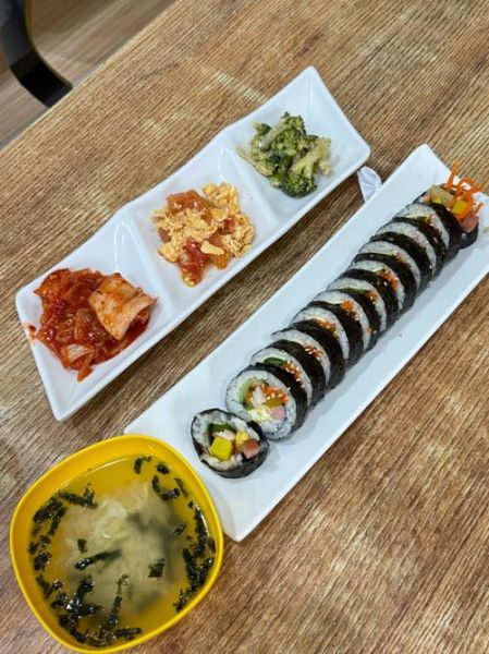 三角紫菜包饭怎么做_三角紫菜包饭需要哪些材料-第2张图片-山城妙识