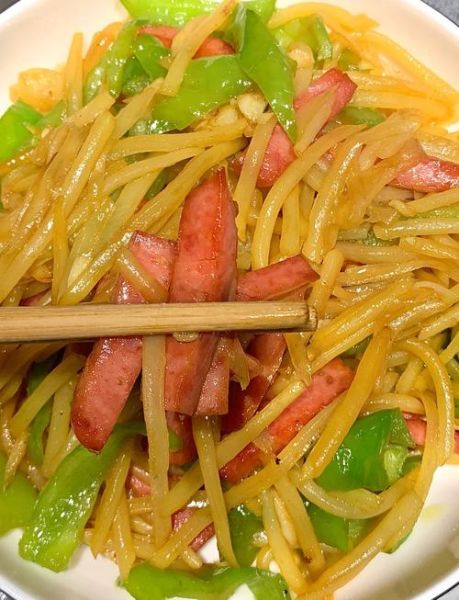 土豆片炒火腿肠怎么做_家常火腿肠炒土豆片技巧-第2张图片-山城妙识