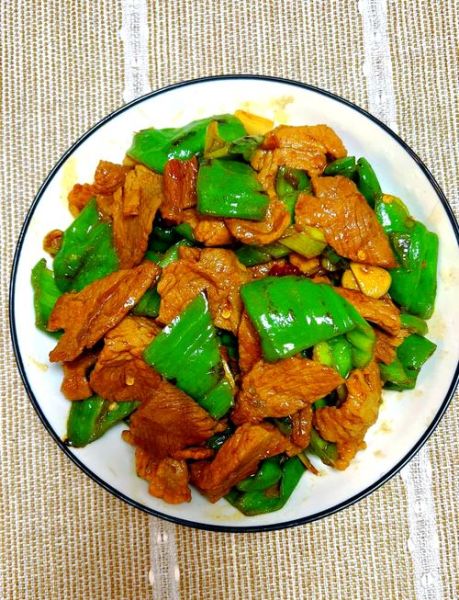 家常小炒肉怎么做_小炒肉用什么肉最好-第1张图片-山城妙识