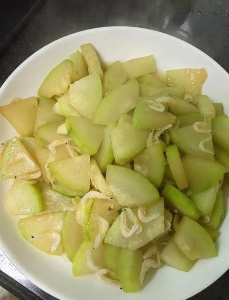 蒲瓜要削皮吗_蒲瓜皮可以吃吗-第1张图片-山城妙识