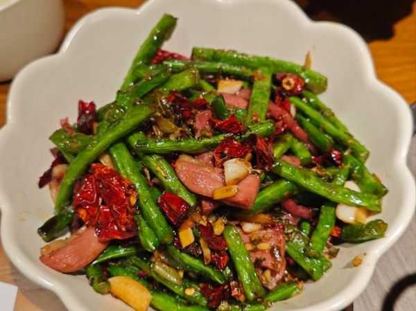 贵州十大特色菜有哪些_怎么选-第2张图片-山城妙识 贵州十大特色菜有哪些_怎么选-第2张图片-山城妙识