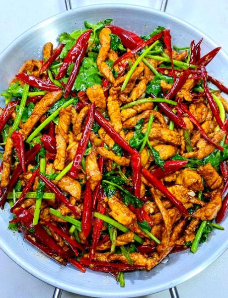 辣椒炒肉丝怎么炒好吃_辣椒炒肉丝用什么辣椒-第2张图片-山城妙识