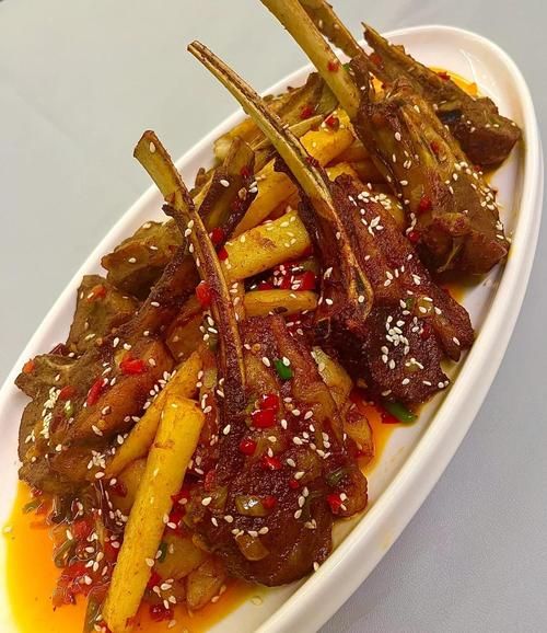 孜然羊排怎么做才嫩_家常做法步骤详解-第1张图片-山城妙识