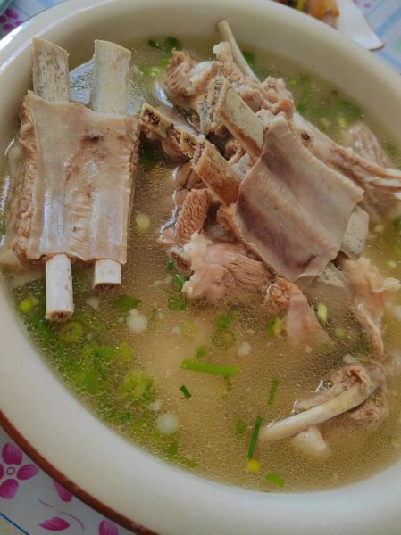 羊肉怎样炖的又嫩又烂_羊肉炖多久才软烂-第1张图片-山城妙识