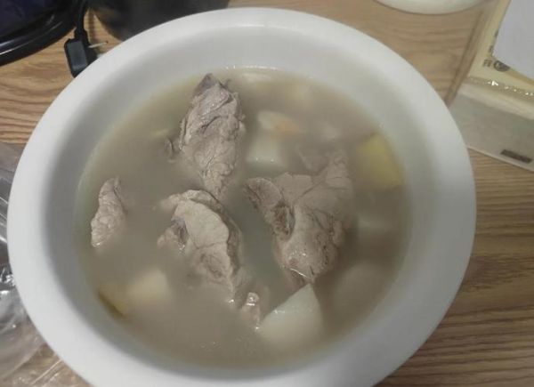 芋艿排骨汤高压锅做法_需要焯水吗-第3张图片-山城妙识 芋艿排骨汤高压锅做法_需要焯水吗-第3张图片-山城妙识