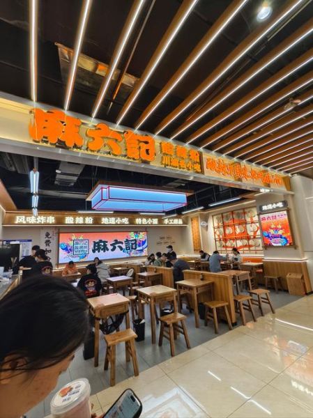 酸辣粉店面装修多少钱_酸辣粉店装修风格有哪些-第2张图片-山城妙识 酸辣粉店面装修多少钱_酸辣粉店装修风格有哪些-第2张图片-山城妙识