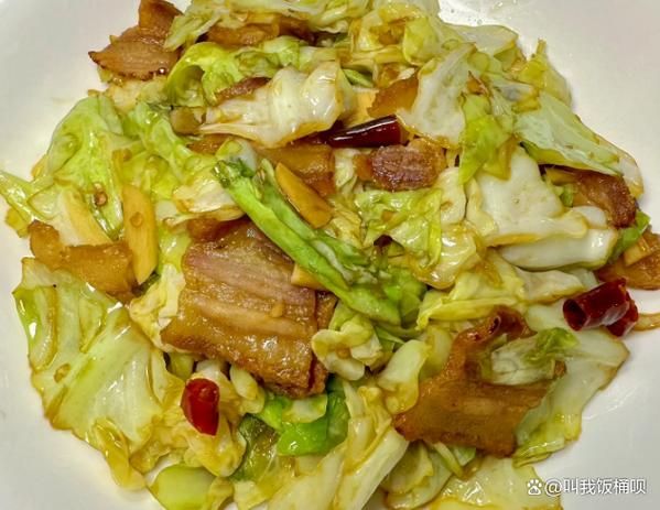 包菜炒肉片怎么炒才脆嫩_包菜炒肉片用哪个部位肉-第2张图片-山城妙识