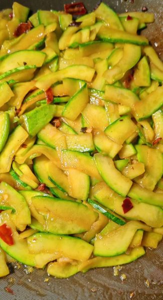 南瓜炒菜怎么炒好吃_南瓜炒菜的家常做法-第3张图片-山城妙识