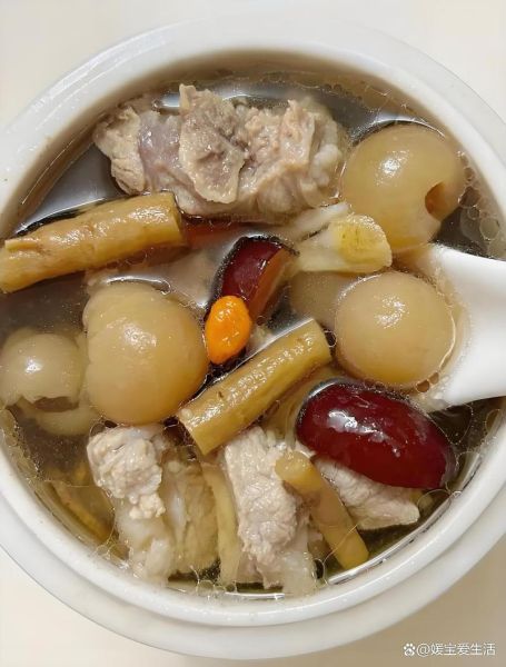 滋补排骨汤怎么做_排骨汤放什么药材最补-第3张图片-山城妙识
