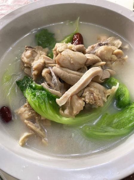 胡椒猪肚鸡白汤怎么做_胡椒猪肚鸡白汤变白技巧-第2张图片-山城妙识 胡椒猪肚鸡白汤怎么做_胡椒猪肚鸡白汤变白技巧-第2张图片-山城妙识