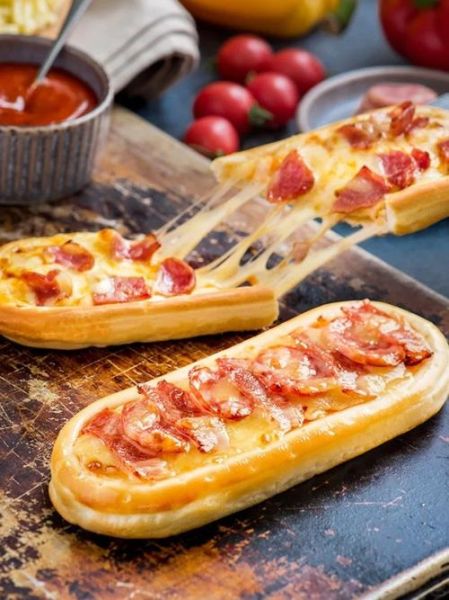 微波炉烤披萨要多长时间_微波炉烤披萨用什么火-第1张图片-山城妙识