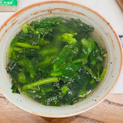 纯青菜汤怎么做_青菜汤最简单的做法-第1张图片-山城妙识