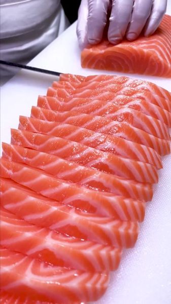 三文鱼怎么做好吃_三文鱼刺身做法-第3张图片-山城妙识