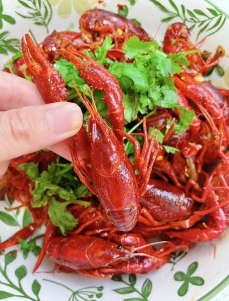 麻辣小龙虾怎么吃_麻辣小龙虾正确吃法-第2张图片-山城妙识 麻辣小龙虾怎么吃_麻辣小龙虾正确吃法-第2张图片-山城妙识