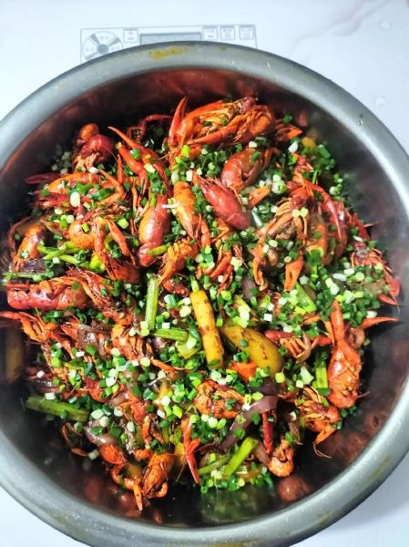 麻辣小龙虾怎么吃_麻辣小龙虾正确吃法-第3张图片-山城妙识 麻辣小龙虾怎么吃_麻辣小龙虾正确吃法-第3张图片-山城妙识