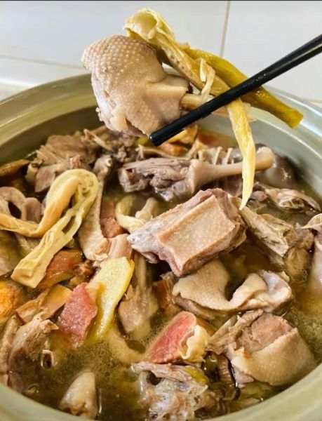 笋干老鸭煲怎么做_笋干老鸭煲的正宗做法-第1张图片-山城妙识 笋干老鸭煲怎么做_笋干老鸭煲的正宗做法-第1张图片-山城妙识