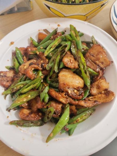 辣椒炒肉怎么做才正宗_正宗辣椒炒肉用什么辣椒-第2张图片-山城妙识