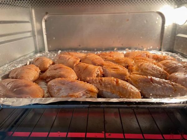 奥尔良烤翅串怎么腌制_奥尔良烤翅串烤箱温度多少-第3张图片-山城妙识 奥尔良烤翅串怎么腌制_奥尔良烤翅串烤箱温度多少-第3张图片-山城妙识