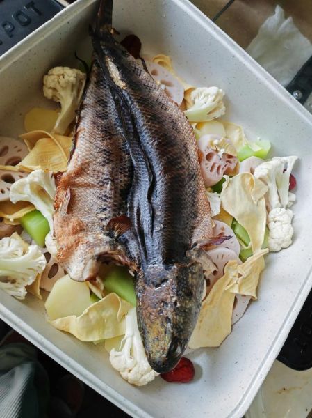 家庭版烤鱼怎么做_烤鱼需要哪些调料-第1张图片-山城妙识