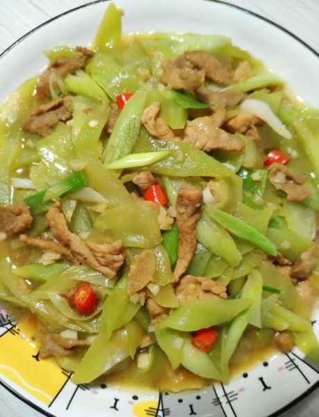 莴笋炒肉丝怎么做_莴笋炒肉丝用焯水吗-第1张图片-山城妙识