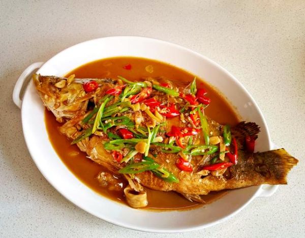 红烧桂鱼家常做法大全窍门_红烧桂鱼怎么做好吃又入味-第1张图片-山城妙识