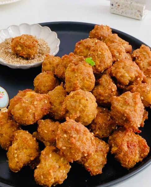 炸丸子用什么粉_炸丸子怎么调馅-第3张图片-山城妙识