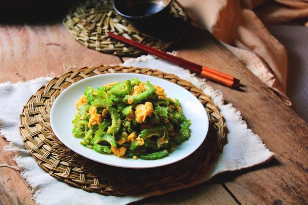 苦瓜炒鸡蛋怎么做不苦_苦瓜去苦技巧-第3张图片-山城妙识 苦瓜炒鸡蛋怎么做不苦_苦瓜去苦技巧-第3张图片-山城妙识