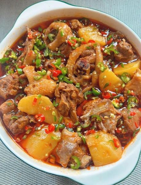 四川红烧鸡怎么做_家常红烧鸡做法-第1张图片-山城妙识